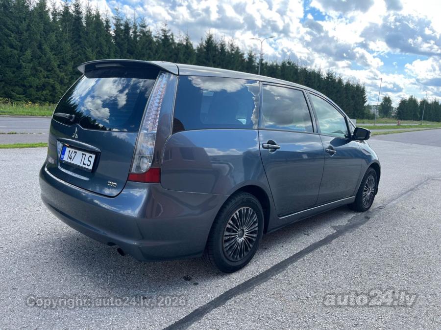 Grey Mitsubishi Grandis 2007 in Tartu, with an engine capacity of 2.00 L and mileage of 250 thousand km for 3200 €, photo 5 on AUTOMOTO.COM.LV