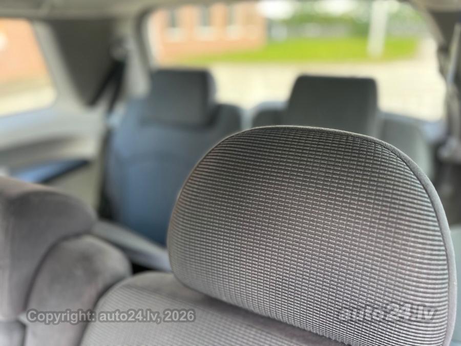 Grey Mitsubishi Grandis 2007 in Tartu, with an engine capacity of 2.00 L and mileage of 250 thousand km for 3200 €, photo 11 on AUTOMOTO.COM.LV