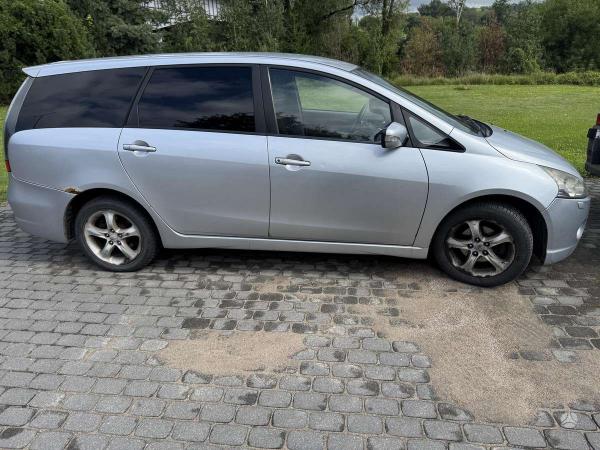 Grey Mitsubishi Grandis 2008 in Vilnius, with an engine capacity of 2.40 L and mileage of 190 thousand km for 1850 €, photo 3 on AUTOMOTO.COM.LV