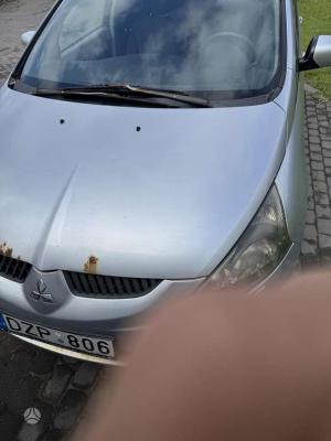 Grey Mitsubishi Grandis 2008 in Vilnius, with an engine capacity of 2.40 L and mileage of 190 thousand km for 1850 €, photo 5 on AUTOMOTO.COM.LV