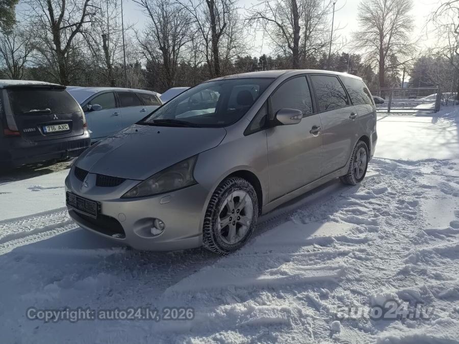 Grey Mitsubishi Grandis 2009 in Tallinn, with an engine capacity of 2.40 L and mileage of 223 thousand km for 2800 €, photo 1 on AUTOMOTO.COM.LV