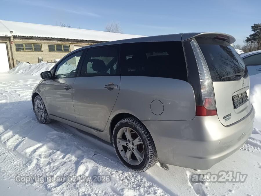 Grey Mitsubishi Grandis 2009 in Tallinn, with an engine capacity of 2.40 L and mileage of 223 thousand km for 2800 €, photo 3 on AUTOMOTO.COM.LV