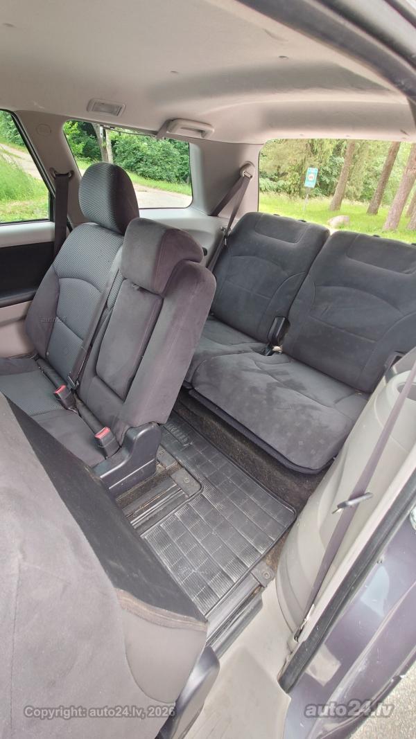 Grey Mitsubishi Grandis 2009 in Tallinn, with an engine capacity of 2.00 L and mileage of 319 thousand km for 2900 €, photo 3 on AUTOMOTO.COM.LV