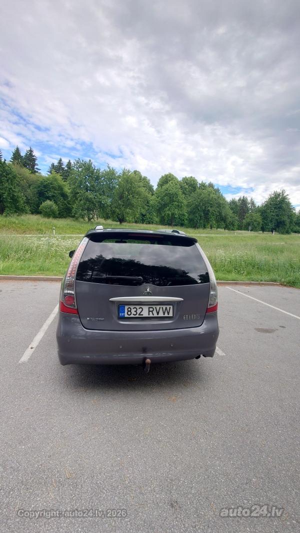 Grey Mitsubishi Grandis 2009 in Tallinn, with an engine capacity of 2.00 L and mileage of 319 thousand km for 2900 €, photo 8 on AUTOMOTO.COM.LV