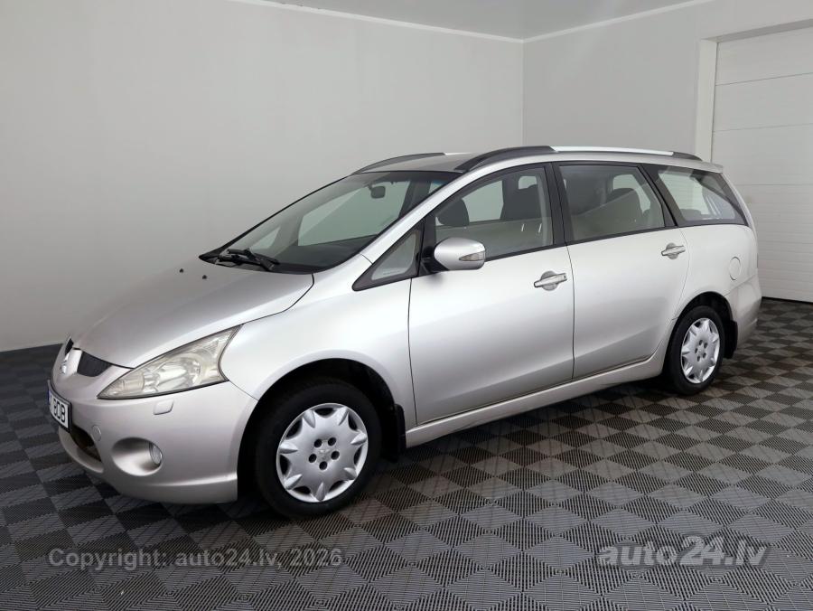 Pelēks Mitsubishi Grandis 2010 Tallina, ar dzinēja tilpumu 2.40 L un nobraukumu 334 tūkst. km par 1799 €, foto 3 vietnē AUTOMOTO.COM.LV
