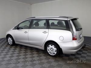 Pelēks Mitsubishi Grandis 2010 Tallina, ar dzinēja tilpumu 2.40 L un nobraukumu 334 tūkst. km par 1799 €, foto 5 vietnē AUTOMOTO.COM.LV