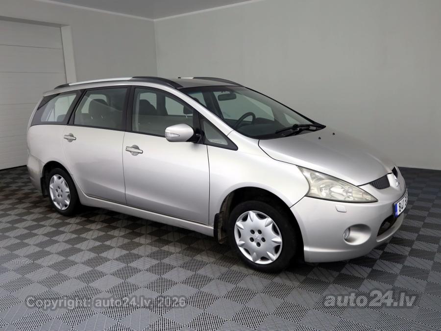 Pelēks Mitsubishi Grandis 2010 Tallina, ar dzinēja tilpumu 2.40 L un nobraukumu 334 tūkst. km par 1199 €, foto 1 vietnē AUTOMOTO.COM.LV