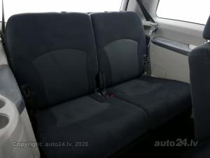 Pelēks Mitsubishi Grandis 2010 Tallina, ar dzinēja tilpumu 2.40 L un nobraukumu 334 tūkst. km par 1199 €, foto 9 vietnē AUTOMOTO.COM.LV