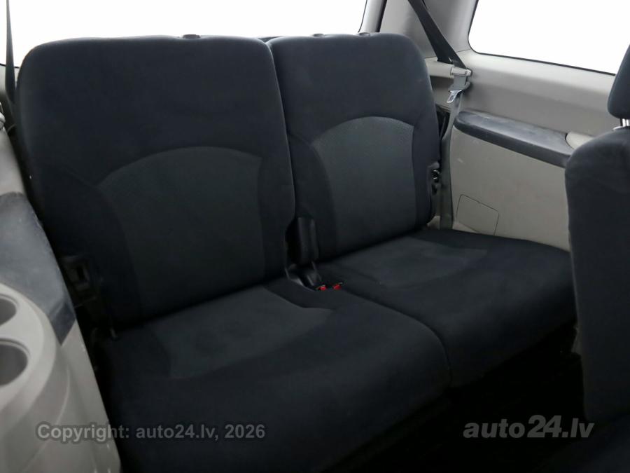 Pelēks Mitsubishi Grandis 2010 Tallina, ar dzinēja tilpumu 2.40 L un nobraukumu 334 tūkst. km par 1199 €, foto 9 vietnē AUTOMOTO.COM.LV