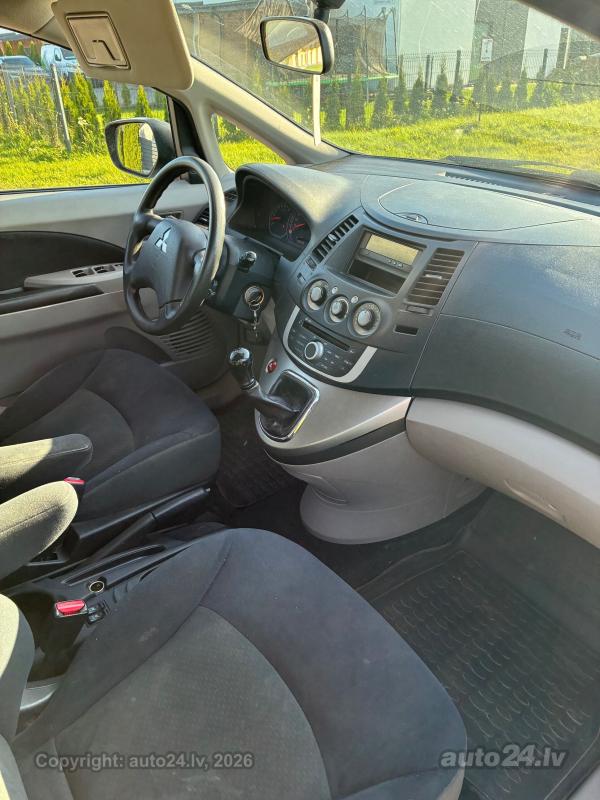 Mitsubishi Grandis 2011 Tartu vietnÄ PelÄks Mitsubishi Grandis 2011 Tartu, ar dzinÄja tilpumu 2.40 L un nobraukumu 280 tÅ«kst. km par 1300 ā¬, foto 7 vietnÄ AUTOMOTO.COM.LV
