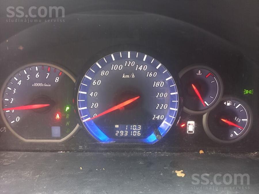 Mitsubishi Grandis 2005 in Valmiera, with an engine capacity of 2.40 L and mileage of 293 thousand km for 500 €, photo 6 on AUTOMOTO.COM.LV