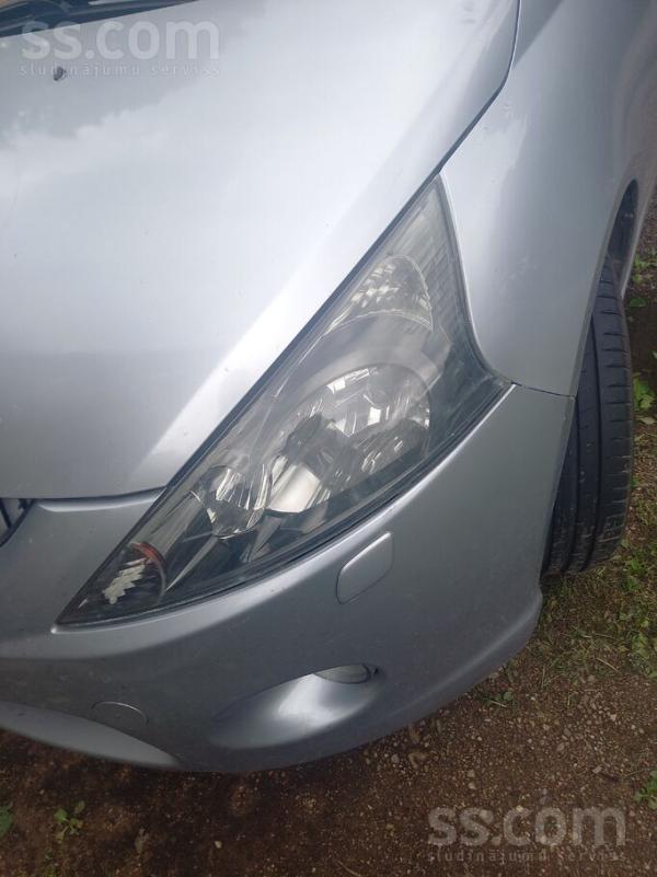 Mitsubishi Grandis 2005 in Valmiera, with an engine capacity of 2.40 L and mileage of 293 thousand km for 500 €, photo 9 on AUTOMOTO.COM.LV