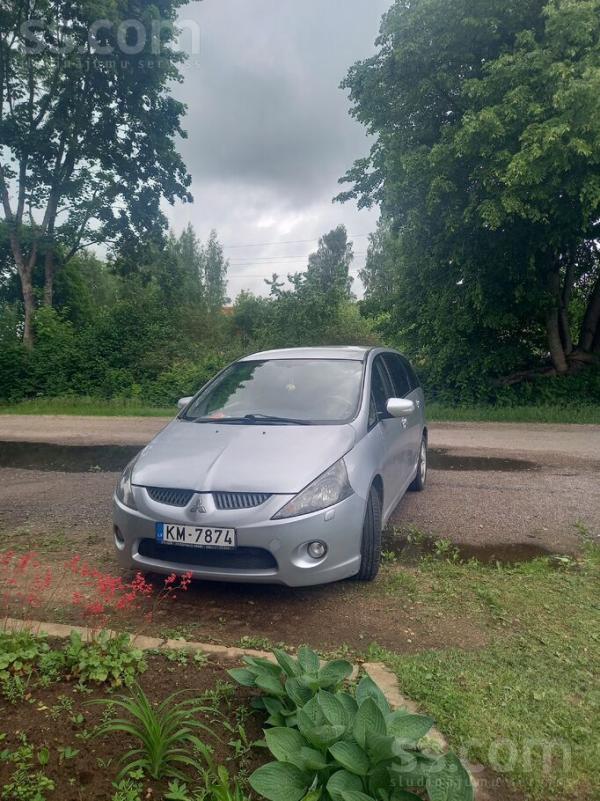 Mitsubishi Grandis 2005 in Valmiera, with an engine capacity of 2.40 L and mileage of 293 thousand km for 500 €, photo 10 on AUTOMOTO.COM.LV