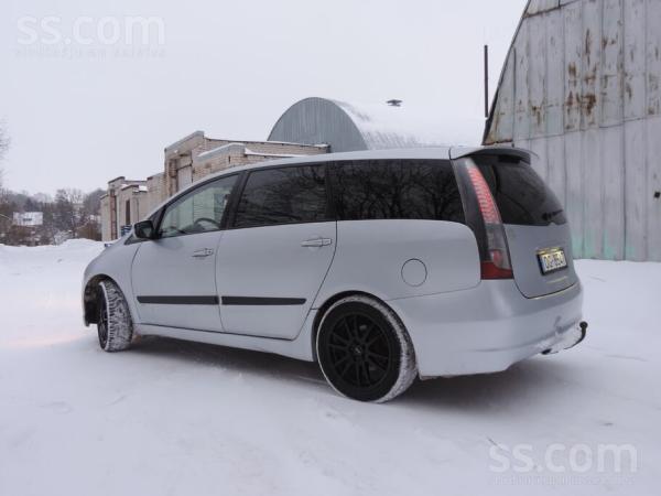 Mitsubishi Grandis 2006 in Tukums, with an engine capacity of 2.00 L and mileage of 350 thousand km for 690 €, photo 4 on AUTOMOTO.COM.LV