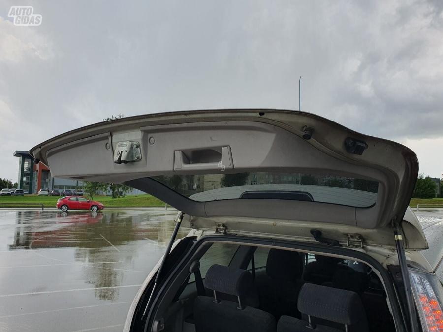 Mitsubishi Grandis 2006 Šauļi, ar dzinēja tilpumu 2.00 L un nobraukumu 302 tūkst. km par 2200 €, foto 19 vietnē AUTOMOTO.COM.LV