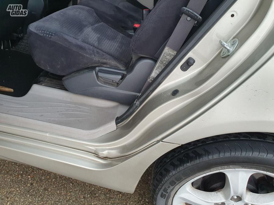 Mitsubishi Grandis 2006 Šauļi, ar dzinēja tilpumu 2.00 L un nobraukumu 302 tūkst. km par 2200 €, foto 21 vietnē AUTOMOTO.COM.LV
