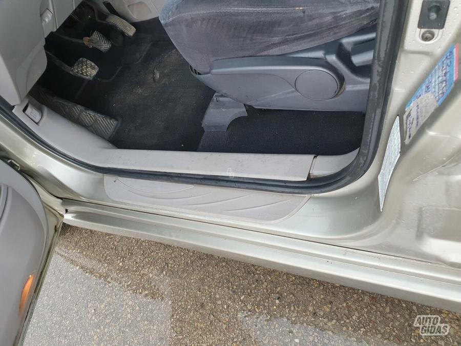 Mitsubishi Grandis 2006 Šauļi, ar dzinēja tilpumu 2.00 L un nobraukumu 302 tūkst. km par 2200 €, foto 22 vietnē AUTOMOTO.COM.LV