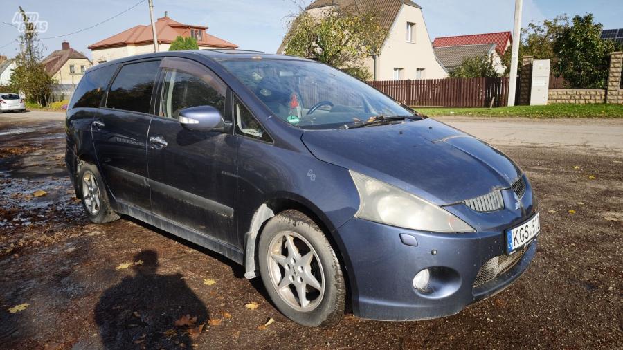 Mitsubishi Grandis 2006 Šauļi, ar dzinēja tilpumu 2.00 L un nobraukumu 266 tūkst. km par 450 €, foto 3 vietnē AUTOMOTO.COM.LV