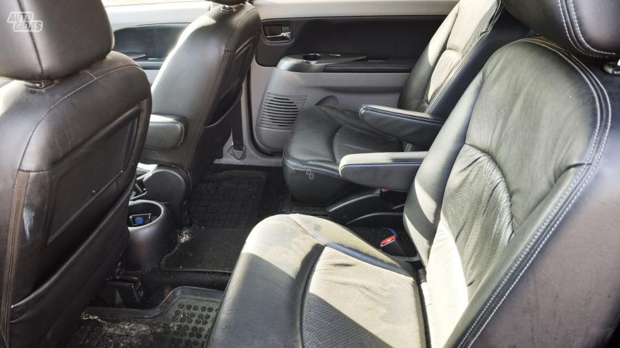Mitsubishi Grandis 2006 Šauļi, ar dzinēja tilpumu 2.00 L un nobraukumu 266 tūkst. km par 450 €, foto 9 vietnē AUTOMOTO.COM.LV