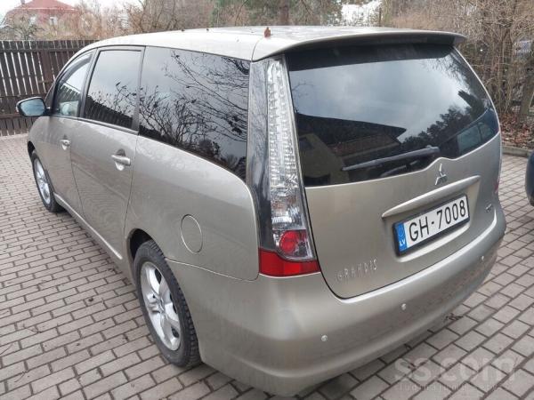 Mitsubishi Grandis 2007 in Riga, with an engine capacity of 2.00 L and mileage of 276 thousand km for 1700 €, photo 4 on AUTOMOTO.COM.LV