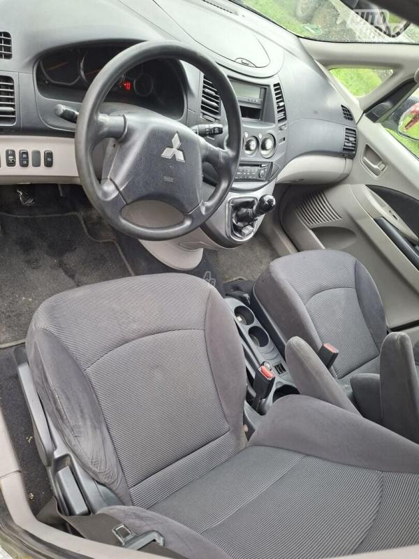 Mitsubishi Grandis 2007 Telšiai, ar dzinēja tilpumu 2.00 L un nobraukumu 300 tūkst. km par 1000 €, foto 8 vietnē AUTOMOTO.COM.LV