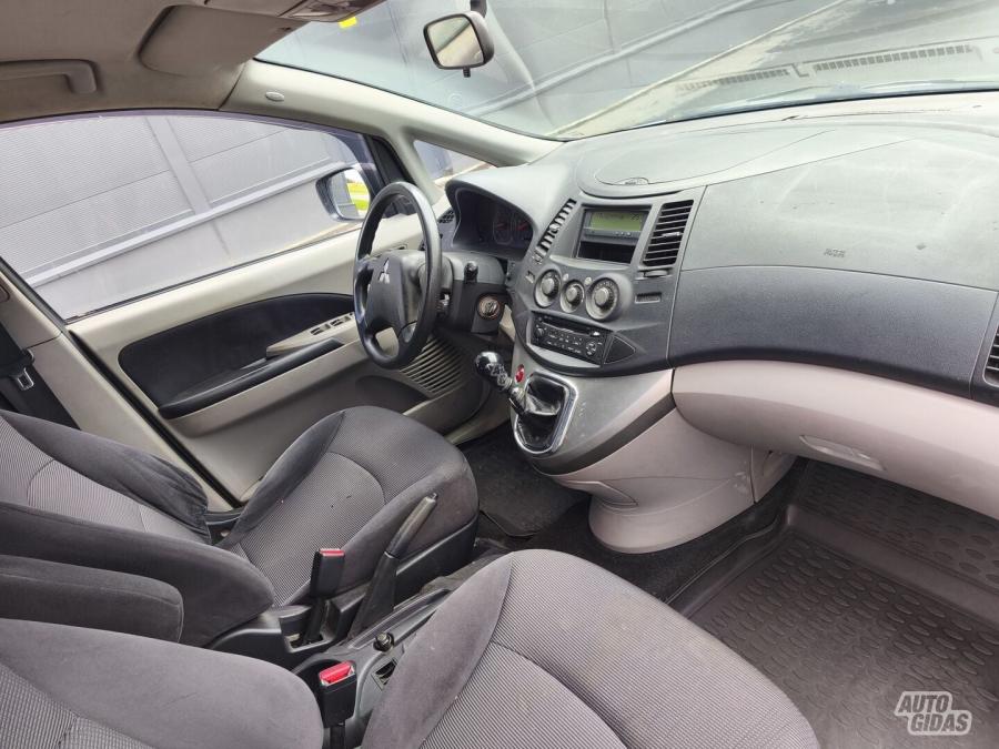 Mitsubishi Grandis 2008 in Kaunas, with an engine capacity of 2.00 L and mileage of 420 thousand km for 1000 €, photo 12 on AUTOMOTO.COM.LV