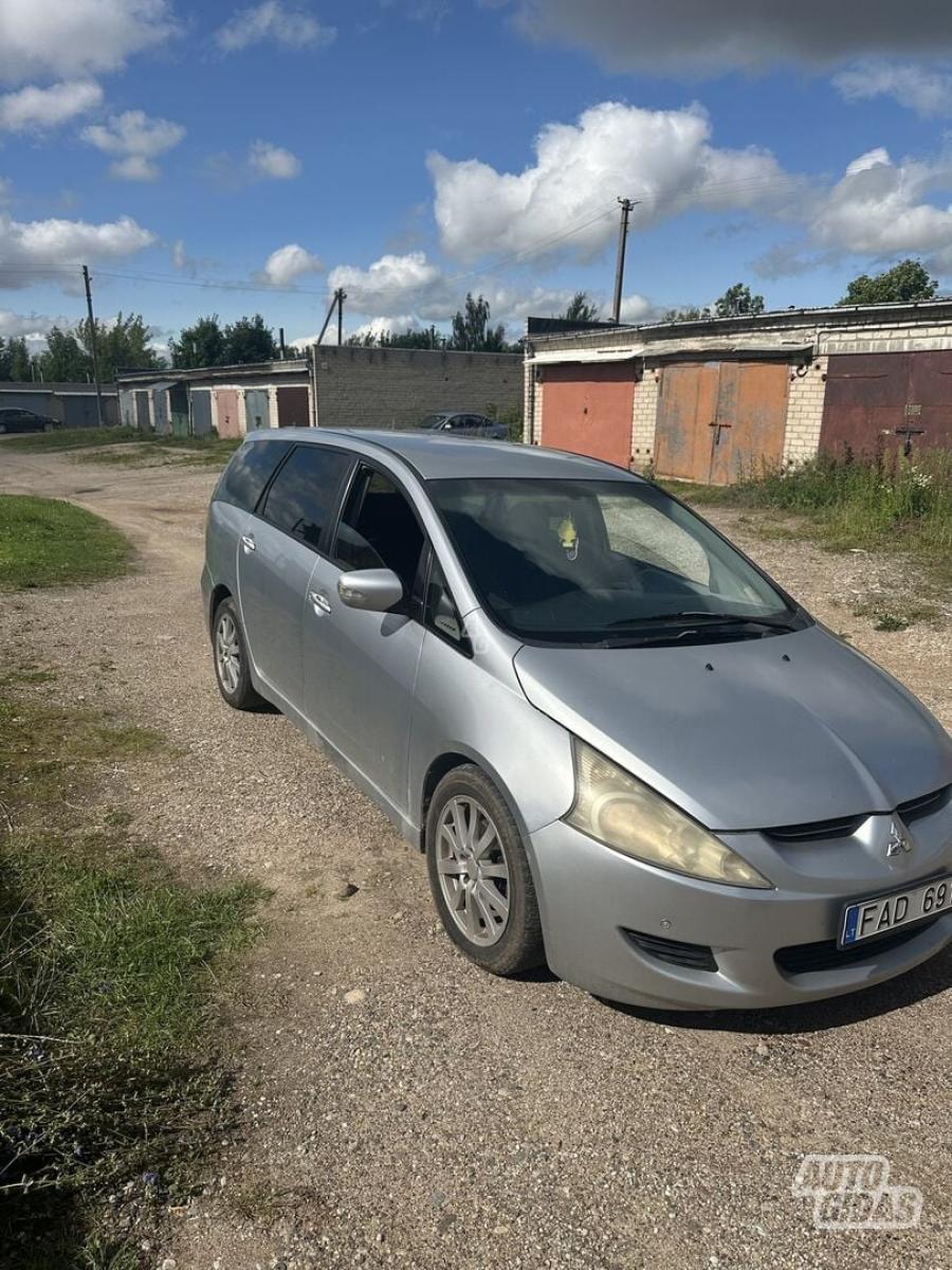 Mitsubishi Grandis 2008 Ukmergė, ar dzinēja tilpumu 2.00 L un nobraukumu 300 tūkst. km par 1000 €, foto 3 vietnē AUTOMOTO.COM.LV