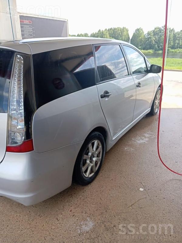 Mitsubishi Grandis 2009 Ogre, ar dzinēja tilpumu 2.00 L un nobraukumu 212 tūkst. km par 1950 €, foto 6 vietnē AUTOMOTO.COM.LV