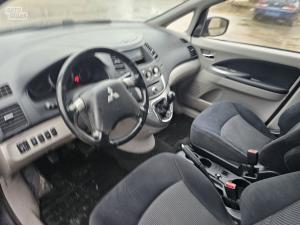 Mitsubishi Grandis 2009 Viļņa, ar dzinēja tilpumu 2.00 L un nobraukumu 297 tūkst. km par 2450 €, foto 6 vietnē AUTOMOTO.COM.LV