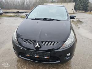 Mitsubishi Grandis 2009 Viļņa, ar dzinēja tilpumu 2.00 L un nobraukumu 297 tūkst. km par 2450 €, foto 12 vietnē AUTOMOTO.COM.LV