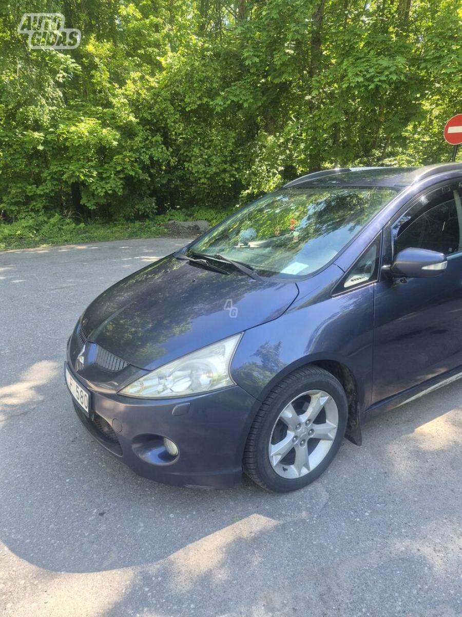 Mitsubishi Grandis 2009 in Alytus, with an engine capacity of 2.00 L and mileage of 271 thousand km for 2300 €, photo 10 on AUTOMOTO.COM.LV