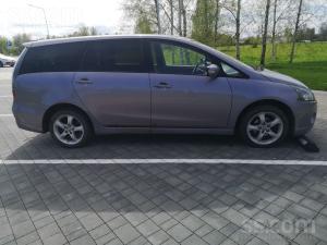 Violet Mitsubishi Grandis 2005 in Riga, with an engine capacity of 2.40 L and mileage of 236 thousand km for 1300 €, photo 4 on AUTOMOTO.COM.LV