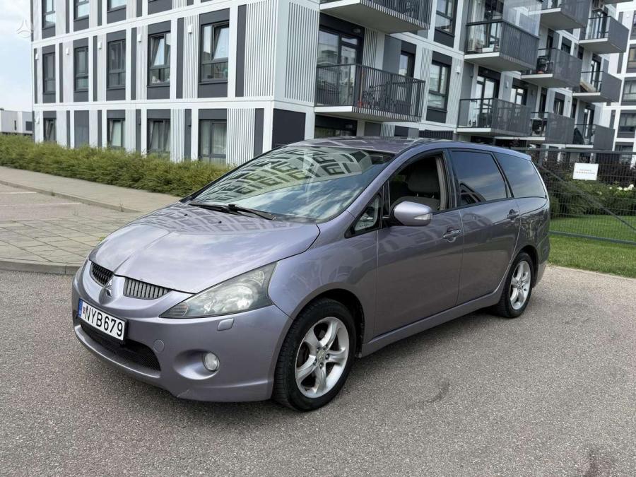 Violet Mitsubishi Grandis 2006 in Vilnius, with an engine capacity of 2.38 L and mileage of 307 thousand km for 2900 €, photo 4 on AUTOMOTO.COM.LV