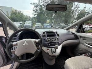 Violet Mitsubishi Grandis 2006 in Vilnius, with an engine capacity of 2.38 L and mileage of 307 thousand km for 2900 €, photo 16 on AUTOMOTO.COM.LV