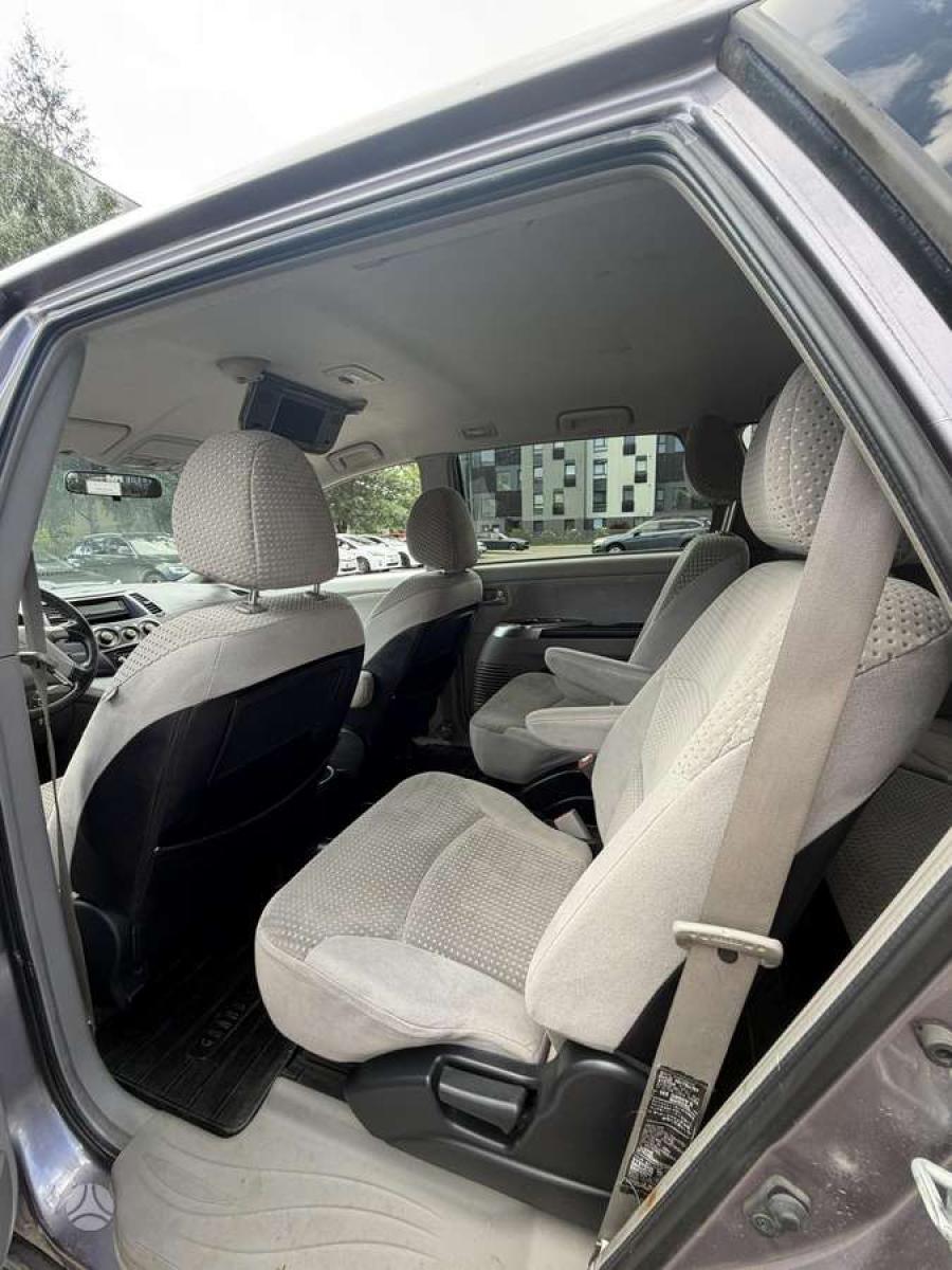 Violet Mitsubishi Grandis 2006 in Vilnius, with an engine capacity of 2.38 L and mileage of 307 thousand km for 2900 €, photo 17 on AUTOMOTO.COM.LV
