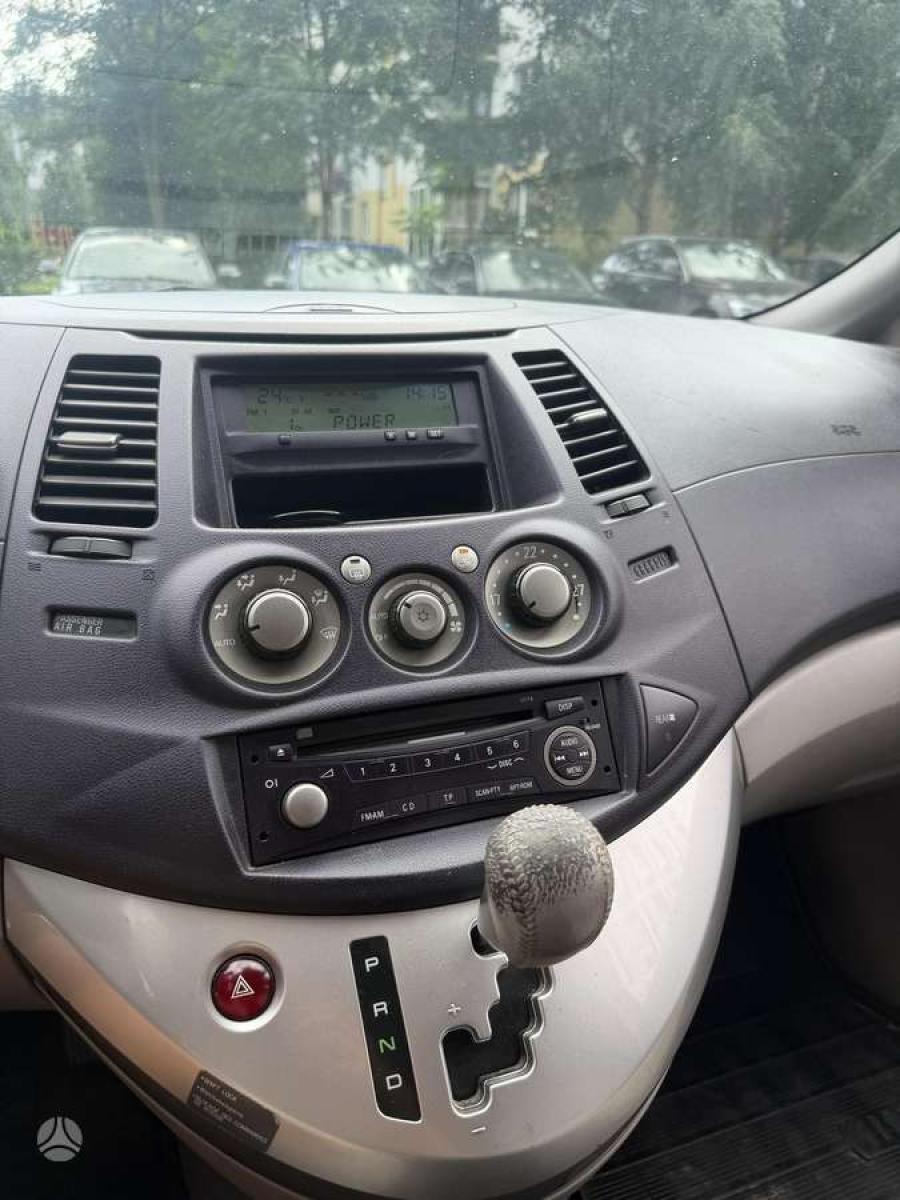 Violet Mitsubishi Grandis 2006 in Vilnius, with an engine capacity of 2.38 L and mileage of 307 thousand km for 2900 €, photo 20 on AUTOMOTO.COM.LV