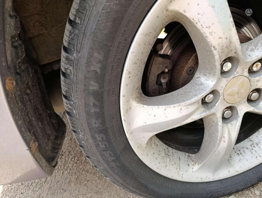 Violets Mitsubishi Grandis 2007 Viļņa, ar dzinēja tilpumu 2.00 L un nobraukumu 380 tūkst. km par 1700 €, foto 15 vietnē AUTOMOTO.COM.LV