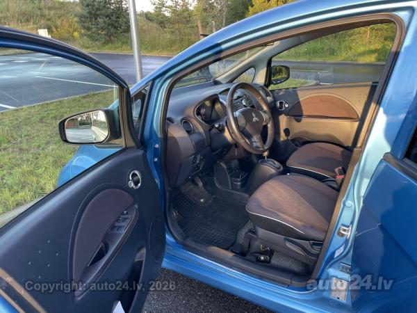 Zils Mitsubishi I-Miev 2012 Tallina, ar dzinēja tilpumu 0.00 L un nobraukumu 64 tūkst. km par 2999 €, foto 7 vietnē AUTOMOTO.COM.LV