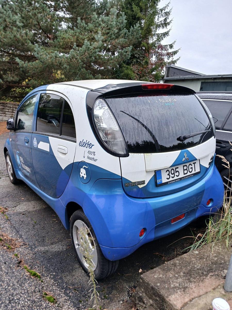 Zils Mitsubishi I-Miev 2012 Tallina, ar dzinēja tilpumu 0.00 L un nobraukumu 60 tūkst. km par 300 €, foto 1 vietnē AUTOMOTO.COM.LV