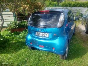 Zils Mitsubishi I-Miev 2011 Tallina, ar dzinēja tilpumu 35.00 L un nobraukumu 108 tūkst. km par 2299 €, foto 8 vietnē AUTOMOTO.COM.LV