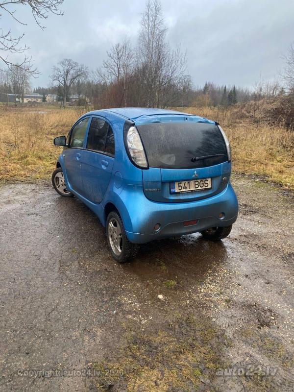 Zils Mitsubishi I-Miev 2012 Tallina, ar dzinēja tilpumu 0.00 L un nobraukumu 98 tūkst. km par 1900 €, foto 3 vietnē AUTOMOTO.COM.LV