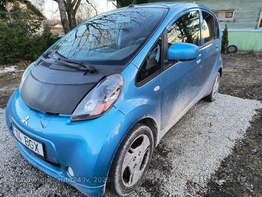 Zils Mitsubishi I-Miev 2012 Tallina, ar dzinēja tilpumu 0.00 L un nobraukumu 105 tūkst. km par 1900 €, foto 1 vietnē AUTOMOTO.COM.LV