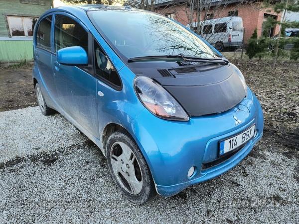 Zils Mitsubishi I-Miev 2012 Tallina, ar dzinēja tilpumu 0.00 L un nobraukumu 105 tūkst. km par 1900 €, foto 2 vietnē AUTOMOTO.COM.LV