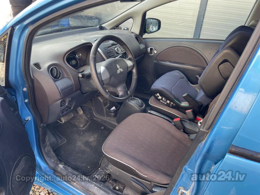 Blue Mitsubishi I-Miev 2012 in Rakvere, with an engine capacity of 0.00 L and mileage of 93 thousand km for 1990 €, photo 5 on AUTOMOTO.COM.LV