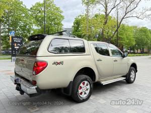 Beige Mitsubishi l-200 2010 in Tallinn, with an engine capacity of 2.50 L and mileage of 161 thousand km for 9990 €, photo 12 on AUTOMOTO.COM.LV