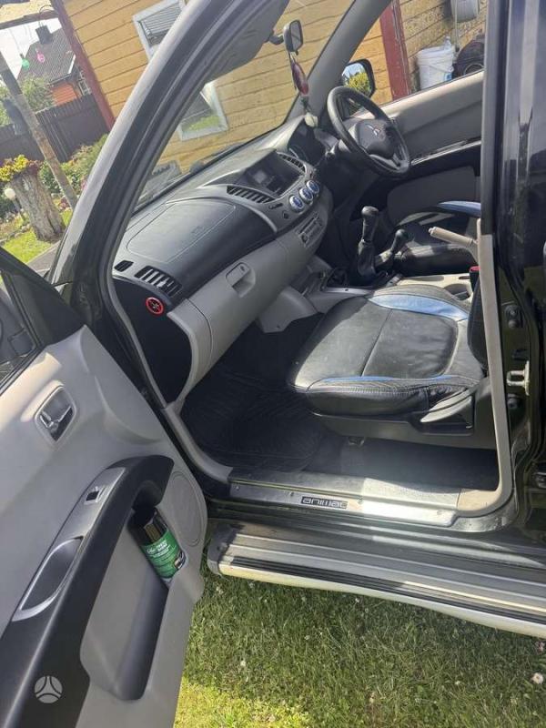 Black Mitsubishi l-200 2006 in Silute, with an engine capacity of 2.50 L and mileage of 160 thousand km for 5000 €, photo 8 on AUTOMOTO.COM.LV