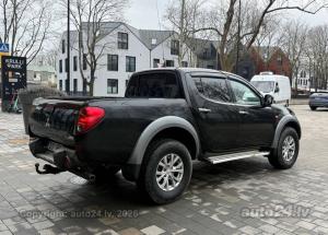Melns Mitsubishi l-200 2010 Tallina, ar dzinēja tilpumu 2.50 L un nobraukumu 342 tūkst. km par 7990 €, foto 7 vietnē AUTOMOTO.COM.LV