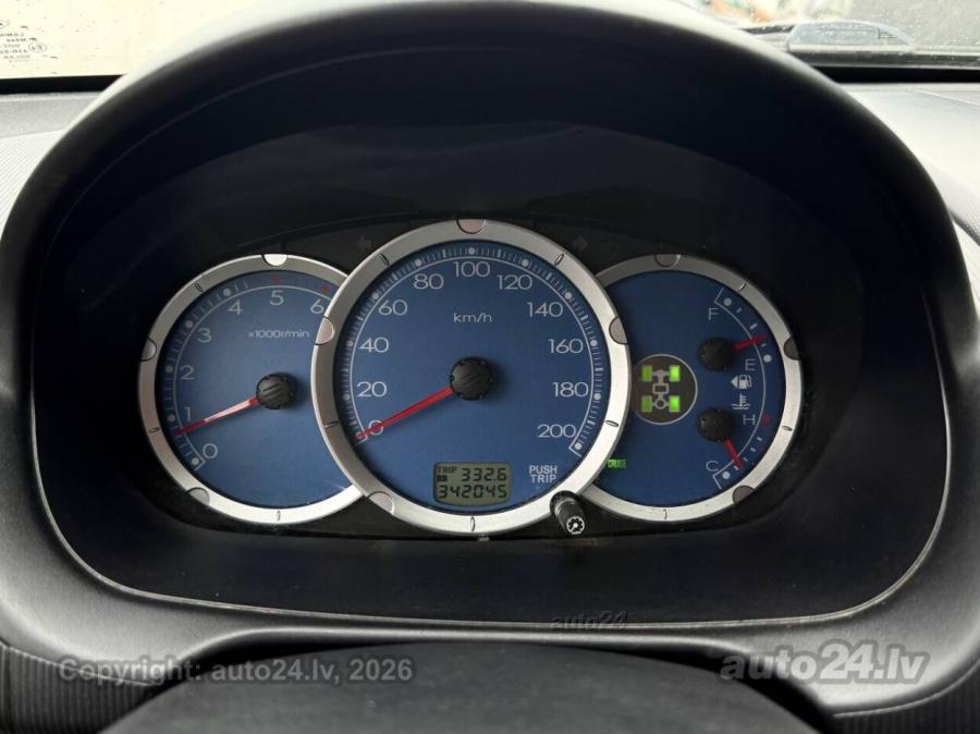Black Mitsubishi l-200 2010 in Tallinn, with an engine capacity of 2.50 L and mileage of 342 thousand km for 7990 €, photo 18 on AUTOMOTO.COM.LV
