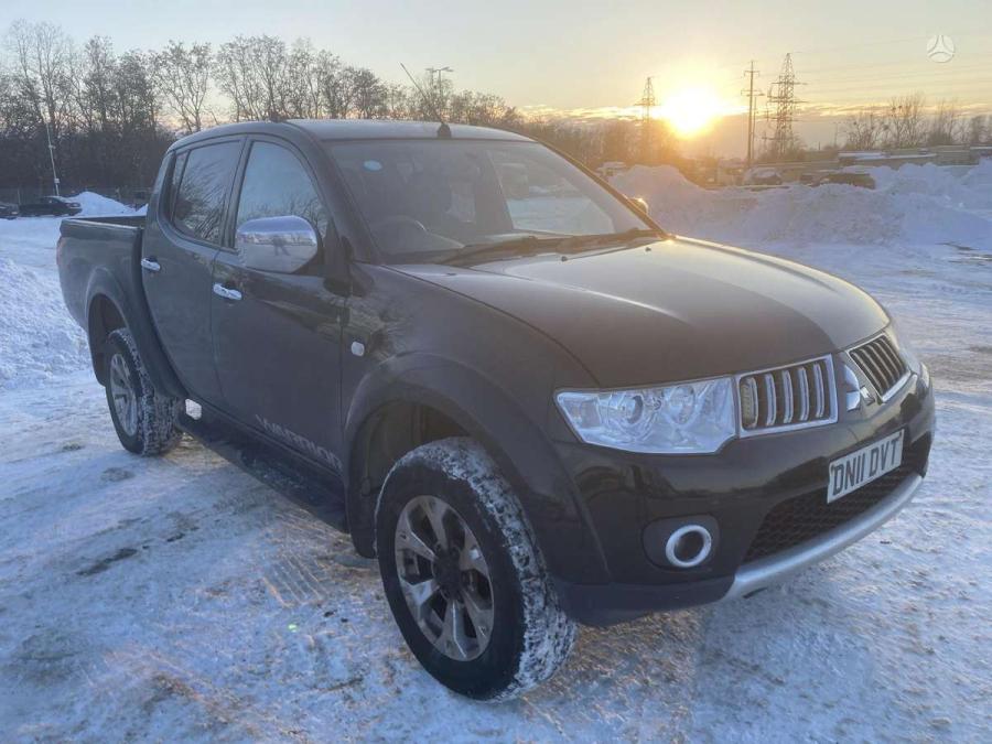 Melns Mitsubishi l-200 2011 Kauņa, ar dzinēja tilpumu 2.48 L un nobraukumu 191 tūkst. km par 3550 €, foto 2 vietnē AUTOMOTO.COM.LV