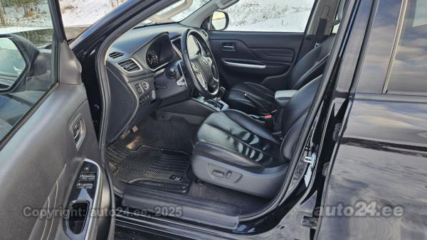 Melns Mitsubishi l-200 2020 Veru, ar dzinēja tilpumu 2.30 L un nobraukumu 118 tūkst. km par 30000 €, foto 11 vietnē AUTOMOTO.COM.LV